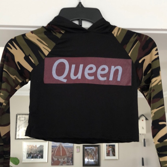 Discreet | Tops | Queen Crop Top Small Camouflage Nwt | Poshmark